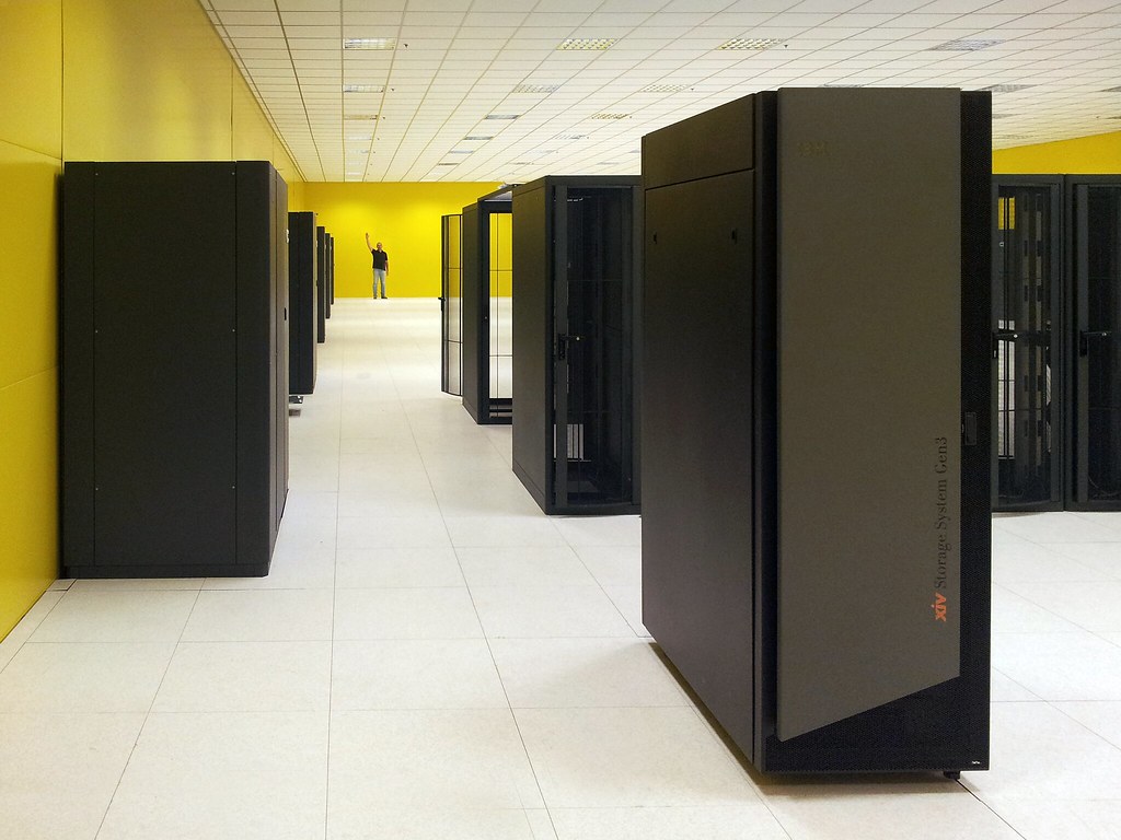 How to Avoid the Costly Headaches of Data Center Failures